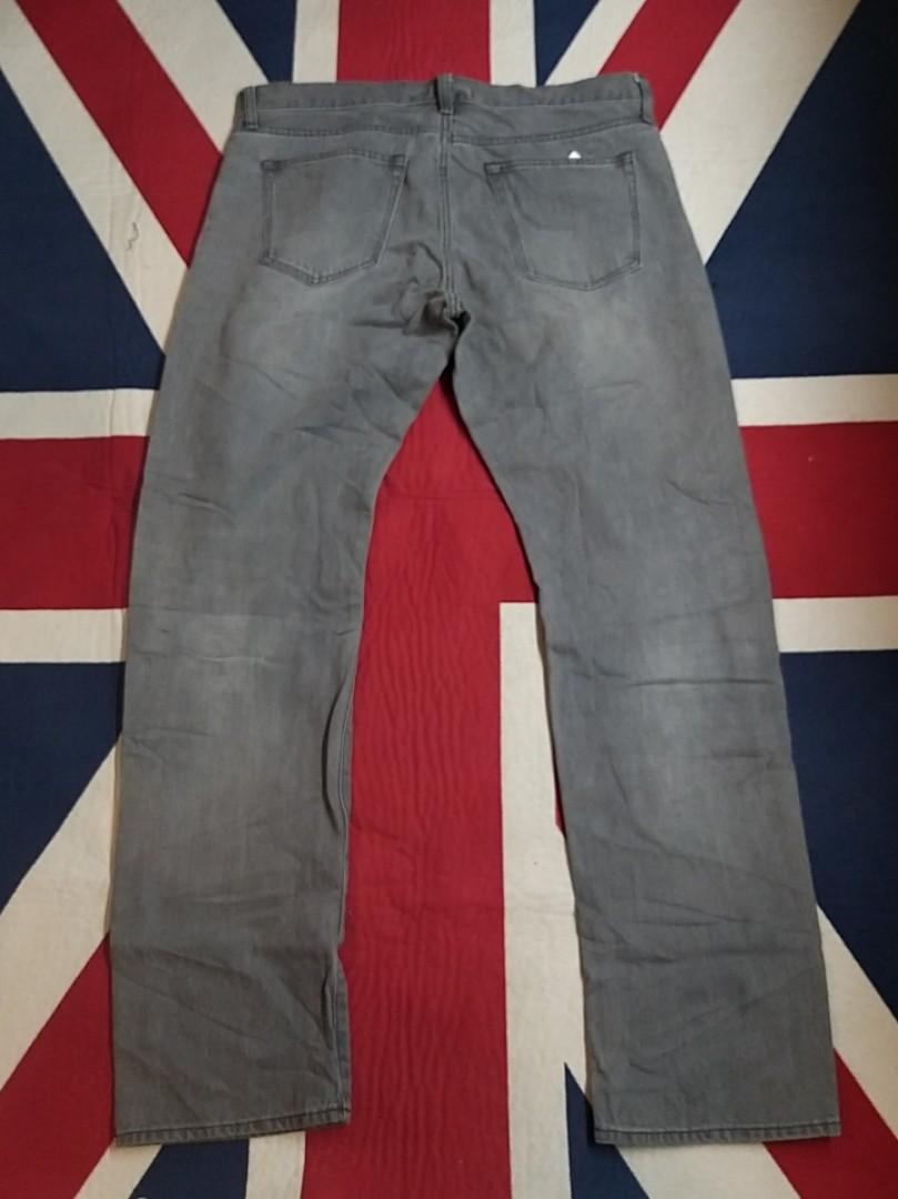 5305 Uniqlo RED line, Men's Fashion, Bottoms, Jeans on Carousell