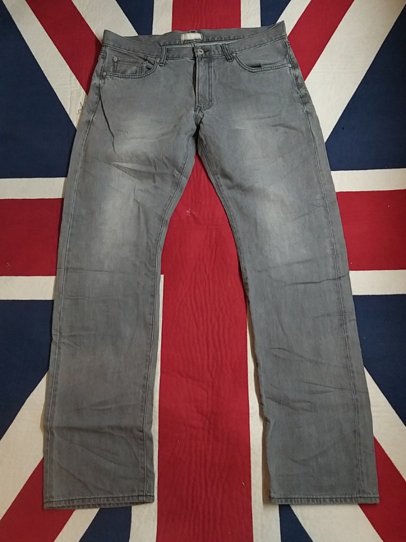 5305 Uniqlo RED line, Men's Fashion, Bottoms, Jeans on Carousell