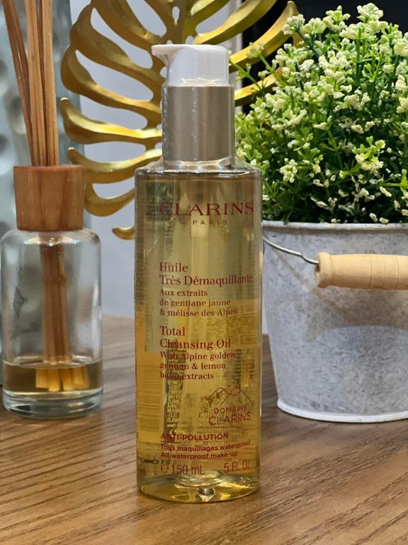 Clarins Cleansing Oil, Beauty & Personal Care, Face, Face Care on Carousell