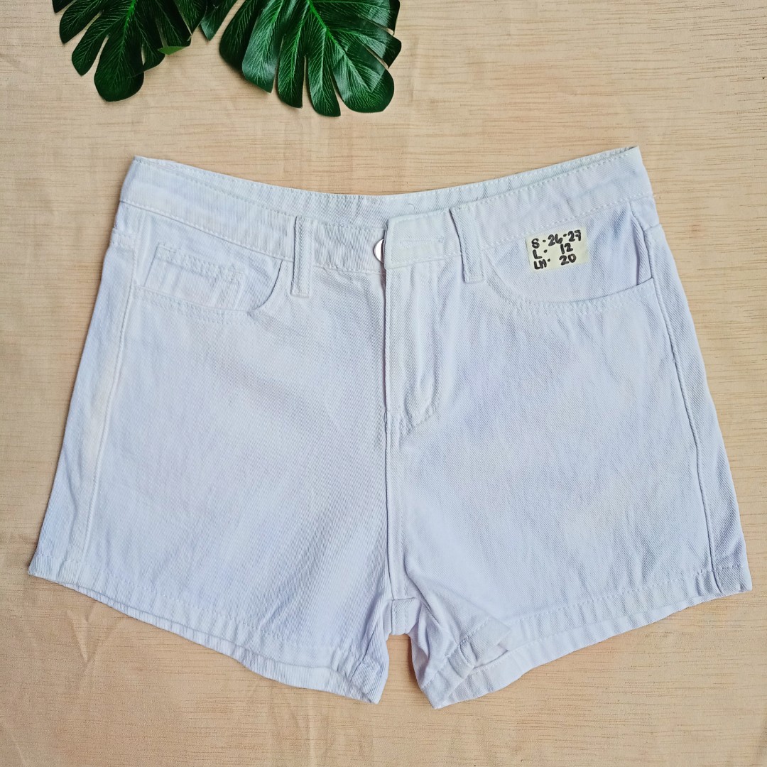 Clean-cut White Short, Women's Fashion, Bottoms, Shorts on Carousell