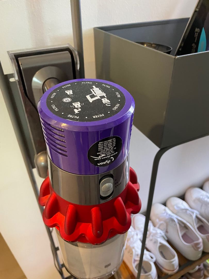 DYSON CYCLONE V10 FLUFFY CORDFREE VACUUM CLEANER, TV & Home Appliances ...