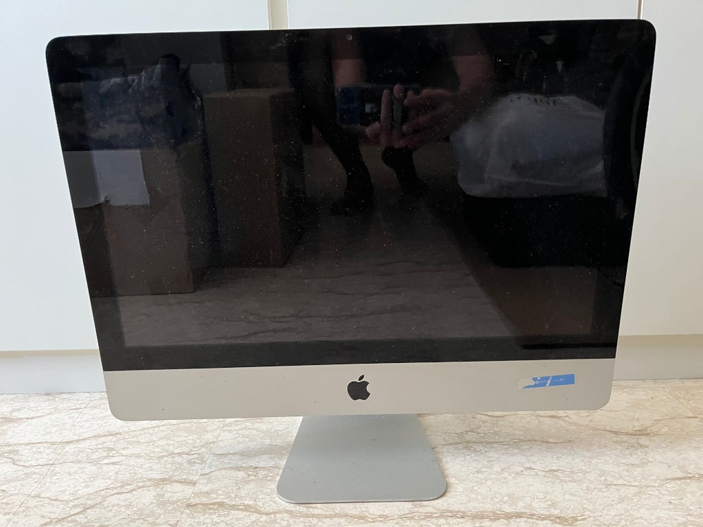 iMac Late 2009 21.5" for Spare Parts, Computers & Tech, Desktops on ...