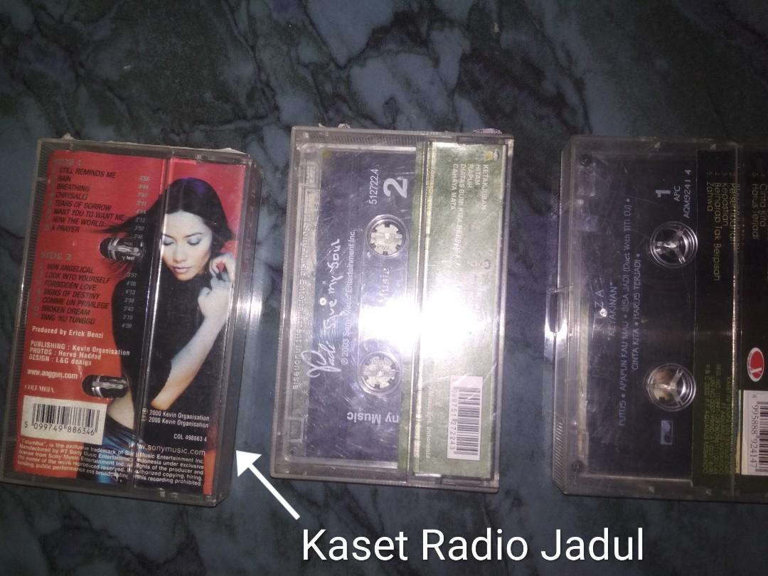 Kaset Radio Jadul, Barang Yang Dicari di Carousell