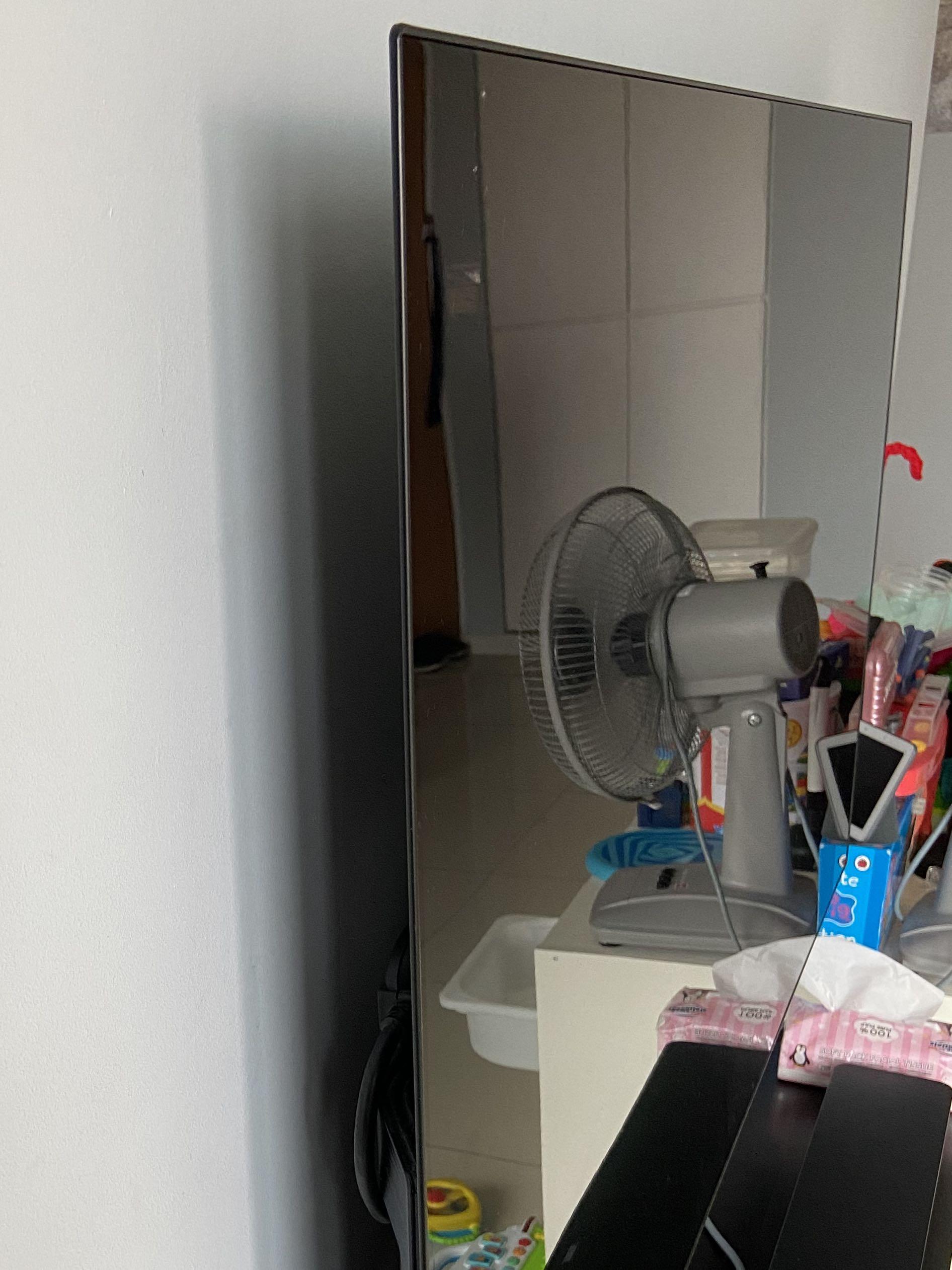 Cracked Screen~LG OLED55BSSTB TV Cracked Screen, TV & Home Appliances ...