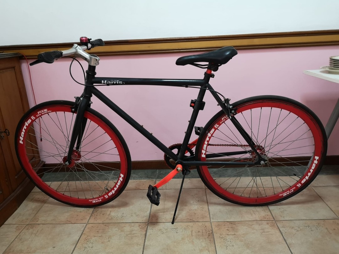 Red and black Harris bicycle, Sports Equipment, Bicycles & Parts ...