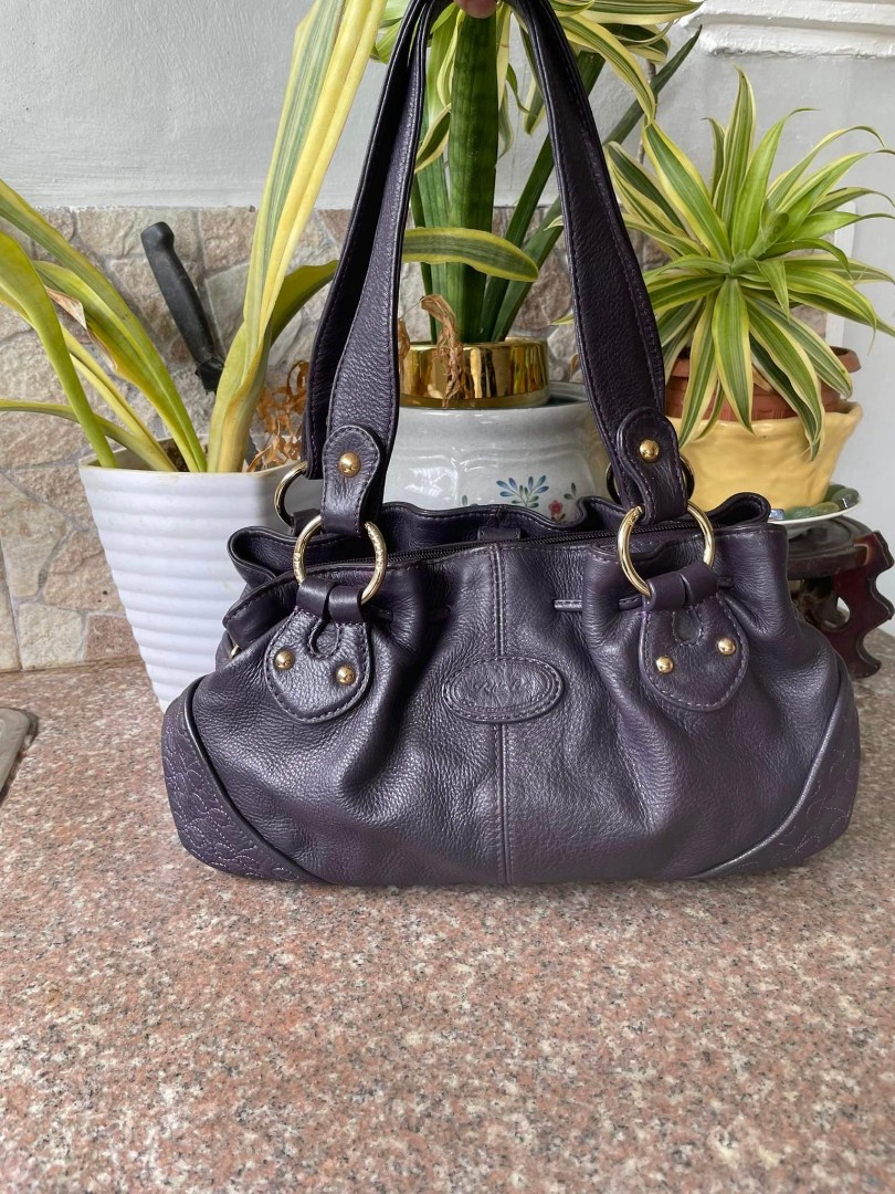 Riz Lisa shoulder bag, Luxury, Bags & Wallets on Carousell