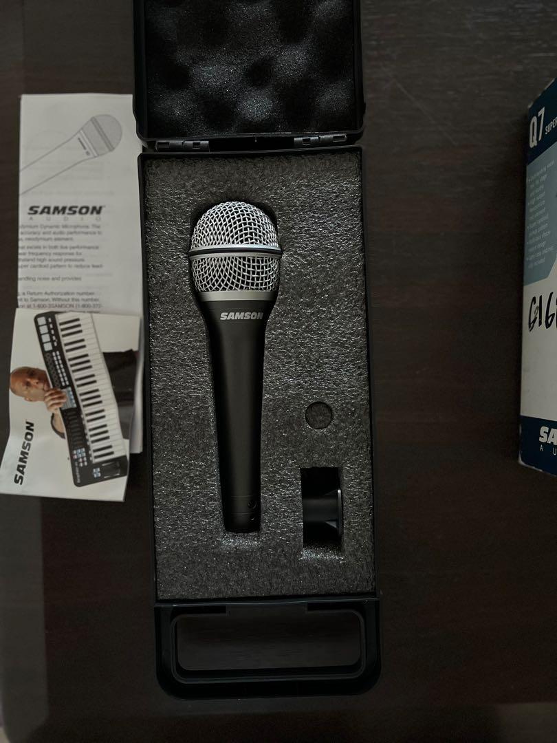 Samson Q7 super cardioid dynamic microphone with Hercules quick turn ...