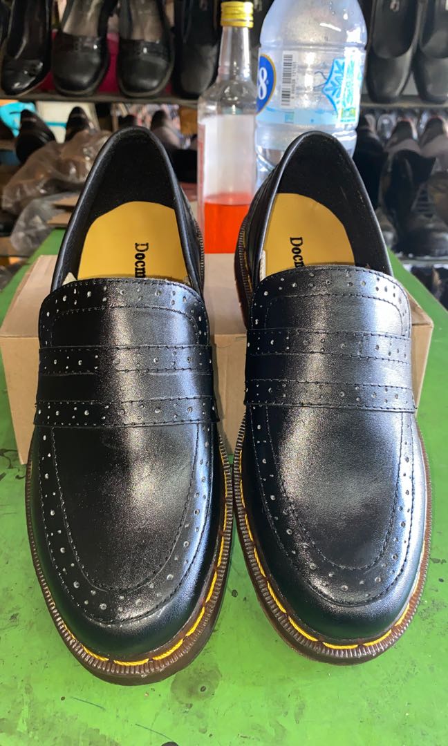 Sepatu docmart pria kulit / loafers leather, Fesyen Pria, Sepatu ...