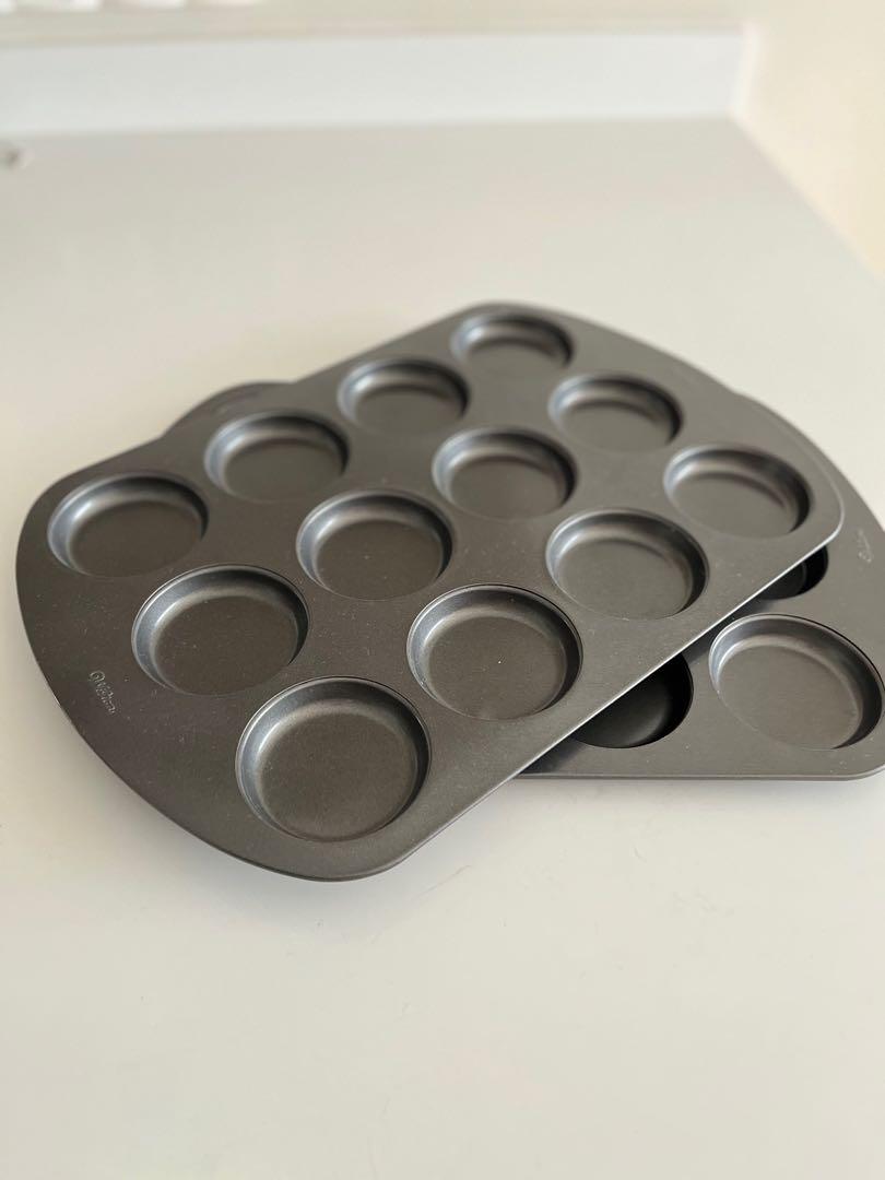 Wilton shallow cake pan, Furniture & Home Living, Kitchenware ...