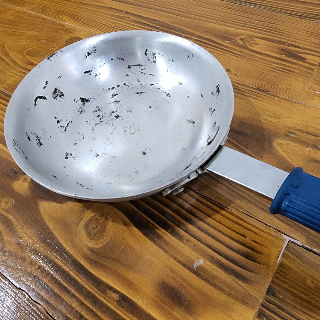 Small Pan, Furniture & Home Living, Kitchenware & Tableware, Cookware ...