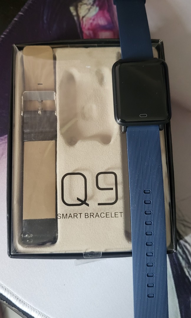 Smartwatch, Mobile Phones & Gadgets, Wearables & Smart Watches on Carousell