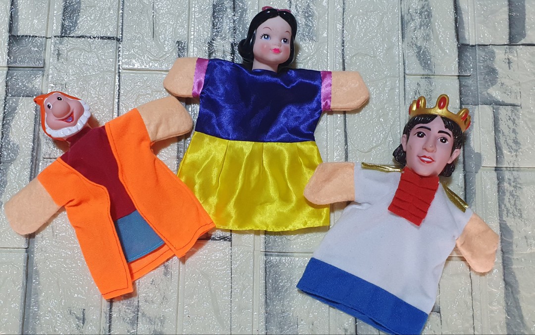 Snow white hand puppet, Hobbies & Toys, Toys & Games on Carousell