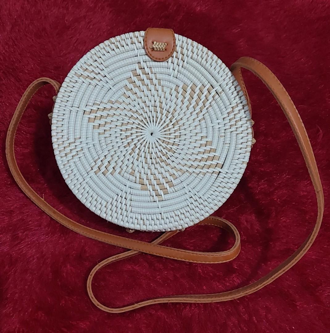 Tas Rotan Bulat, Fesyen Wanita, Tas & Dompet di Carousell