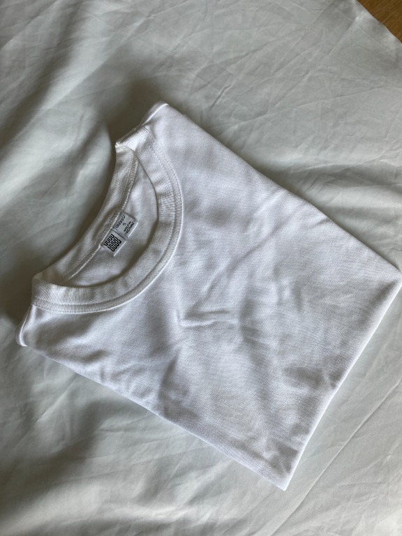 Uniqlo Basic White Tee, Women's Fashion, Tops, Shirts on Carousell