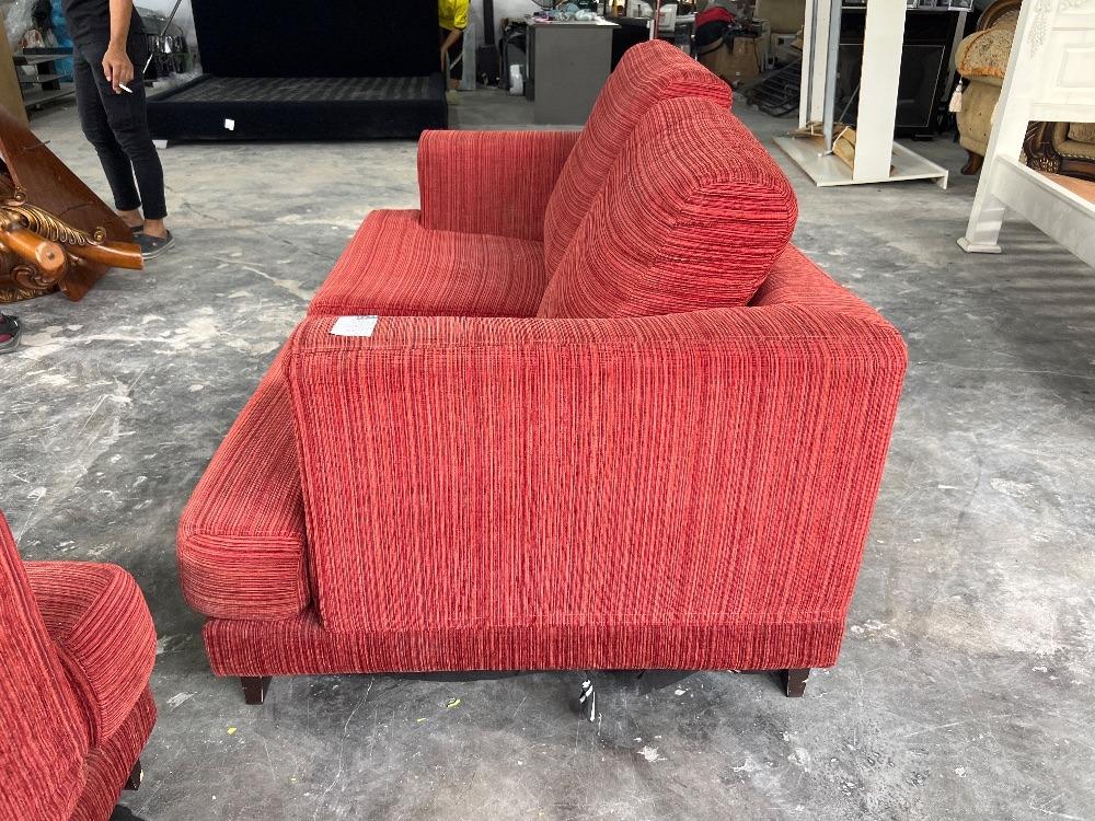 3+2 Seater Fabric Sofa Red Colour / Sofa Fabrik 3+2 Tempat Duduk Warna ...