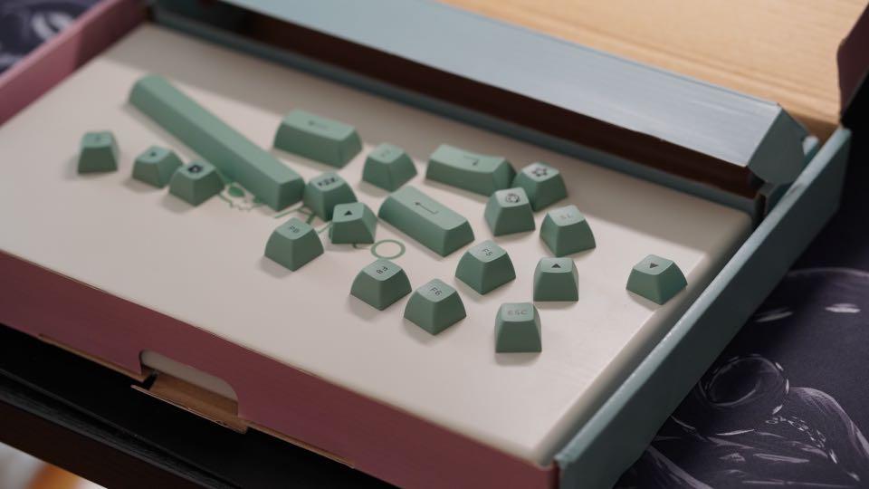 Akko ASA retro 9009 pbt keycaps with accents, 電腦＆科技, 電腦周邊及配件, 電腦鍵盤及相關產品 ...