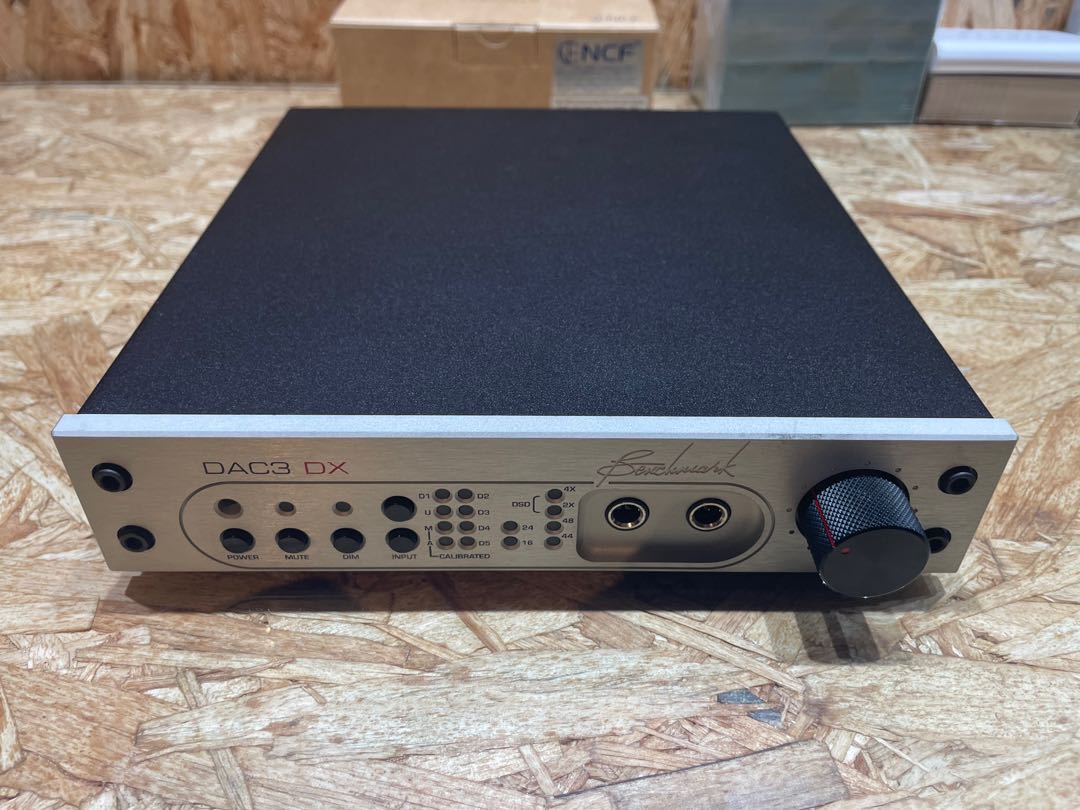 Benchmark DAC3 DX silver color, Audio, Other Audio Equipment on Carousell