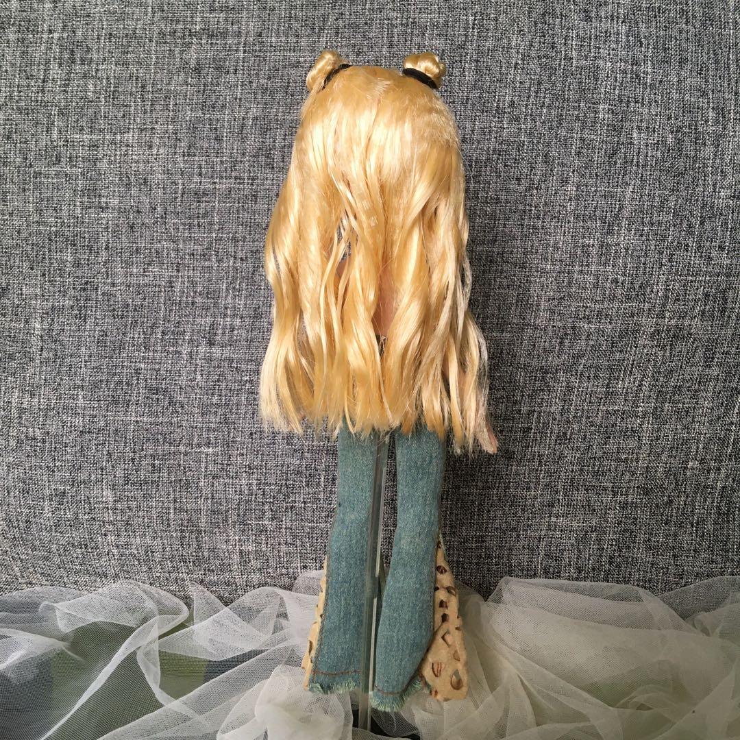 Bratz Strut It! Cloe Doll, Hobbies & Toys, Toys & Games on Carousell