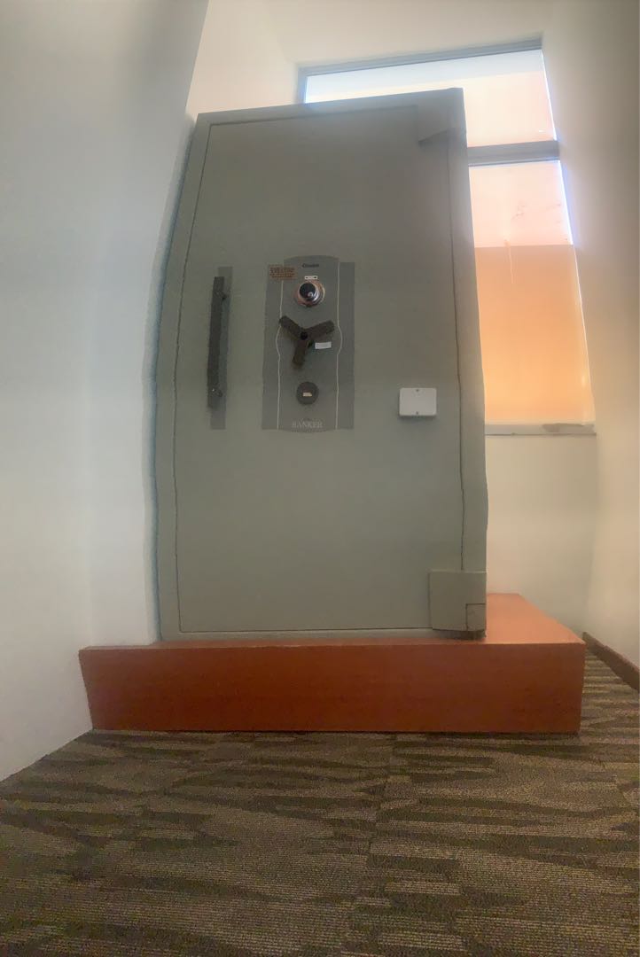 Chubb Vault - Indonesian Banker 6, Furniture & Home Living, Security ...
