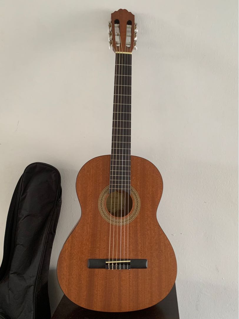 Classical Guitar (+casing), Hobbies & Toys, Music & Media, Musical ...