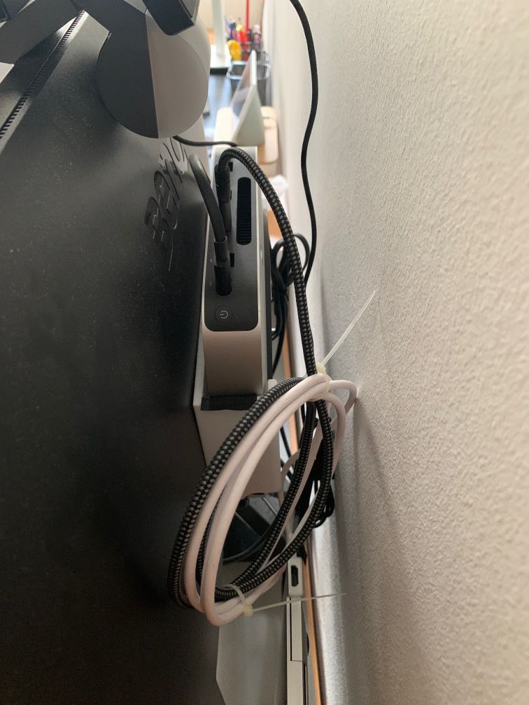 Mac mini M1 base model, Computers & Tech, Desktops on Carousell