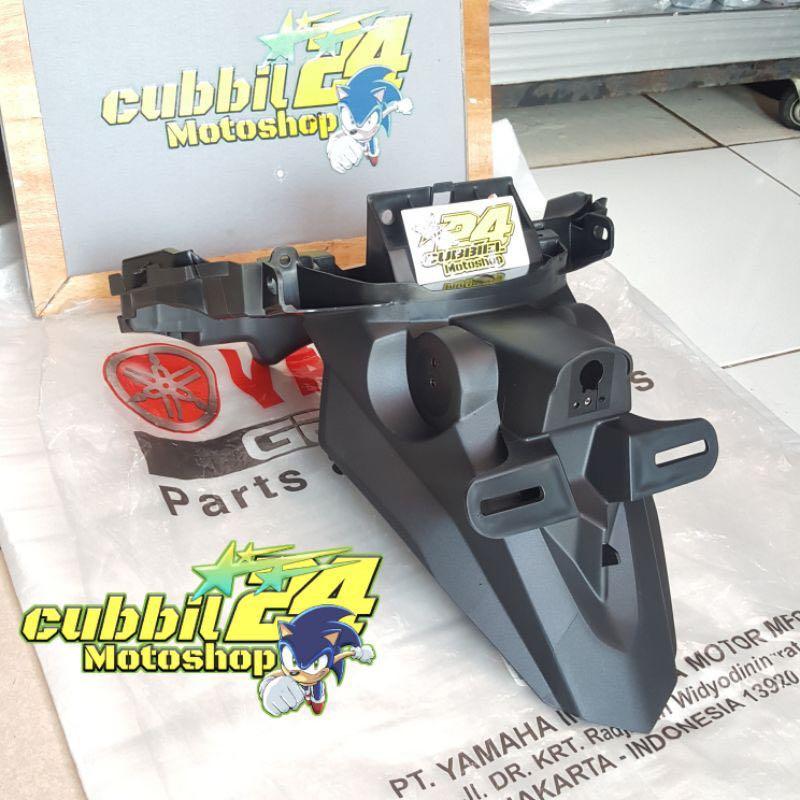 Nmax v2 rear shortened rear fender, Motorcycles, Motorcycle Accessories ...