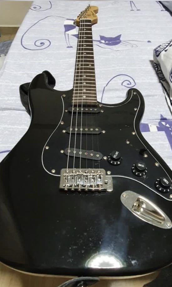 RC Stromm Electric Guitar, Hobbies & Toys, Music & Media, Musical ...