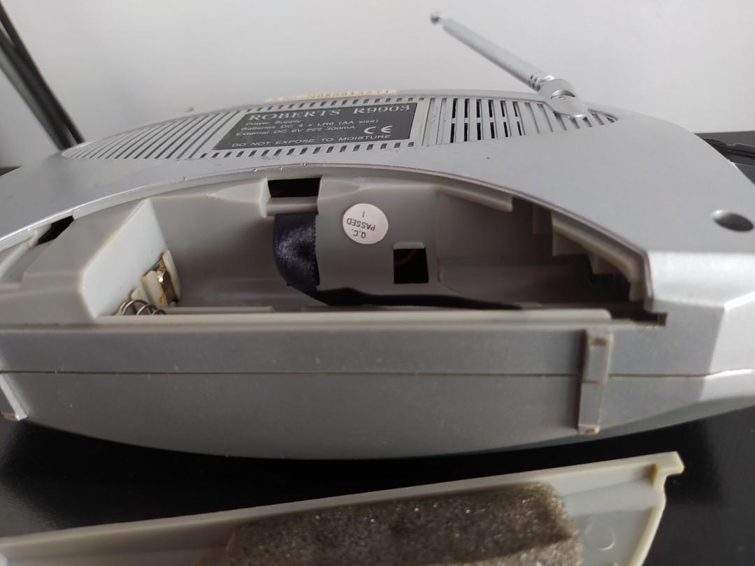 Spoilt Roberts radio.. can't power on..Bedok Reservoir Rd, Audio ...