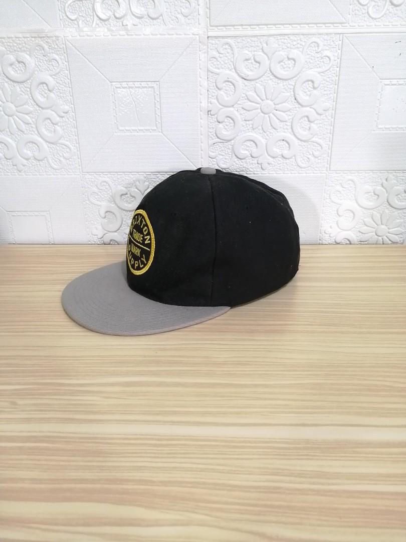Snapback BRIXTON SUPPLY, Fesyen Pria, Aksesoris, Topi di Carousell