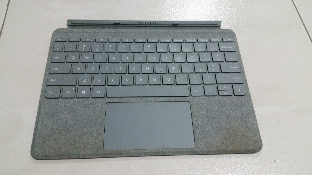 Surface Go Type Cover - English, Computers & Tech, Parts & Accessories, Computer Keyboard on ...
