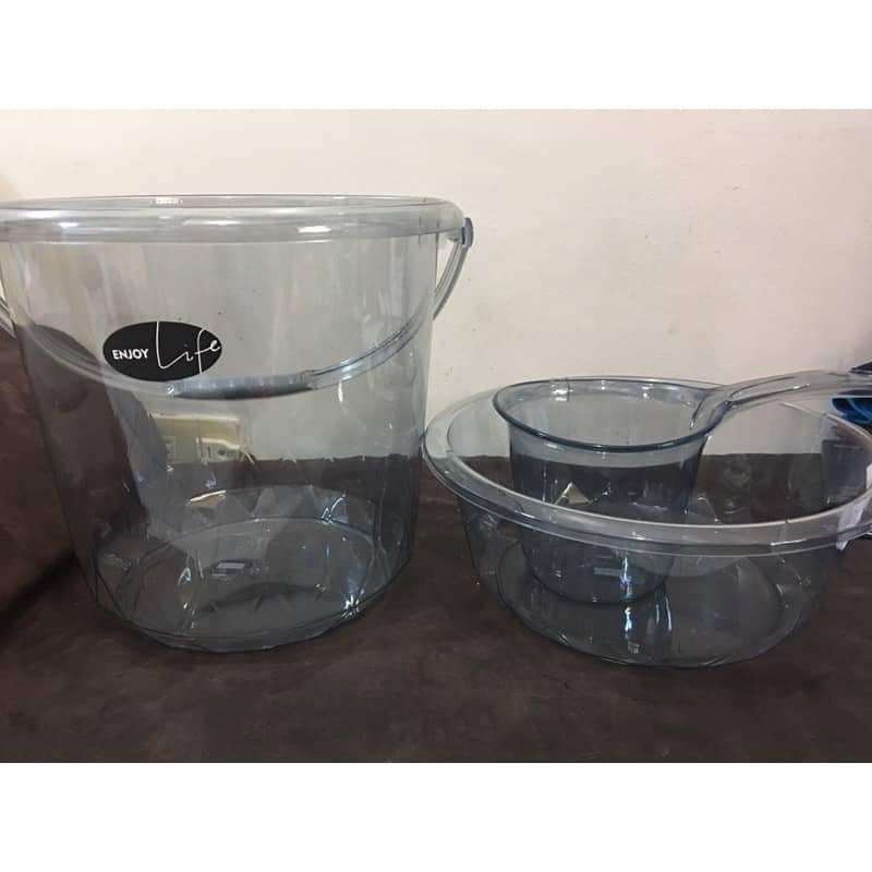 TRANSPARENT PAIL DIPPER AND BASIN SET, Furniture & Home Living ...