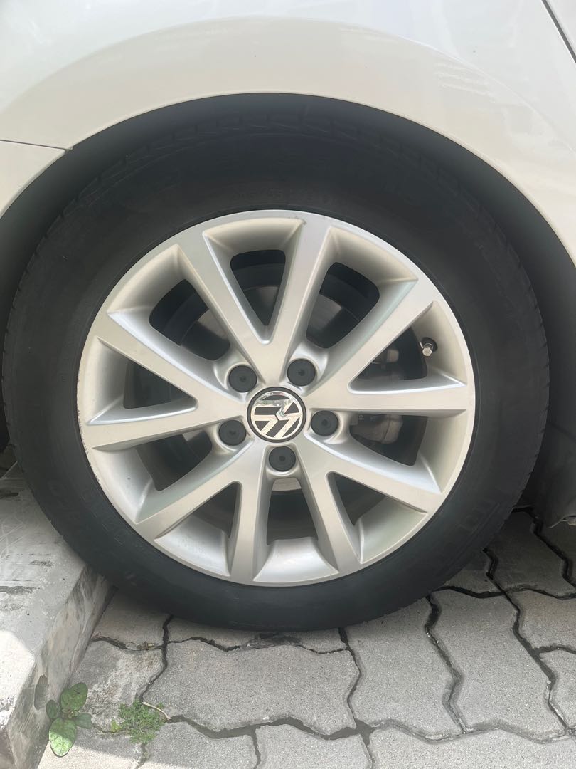 Volkswagen Jetta Stock Rims with Tyre, Car Accessories, Tyres & Rims on ...