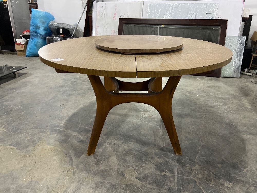 Wooden Round Extendable Dining Table Brown Colour / Meja Makan Bulat ...