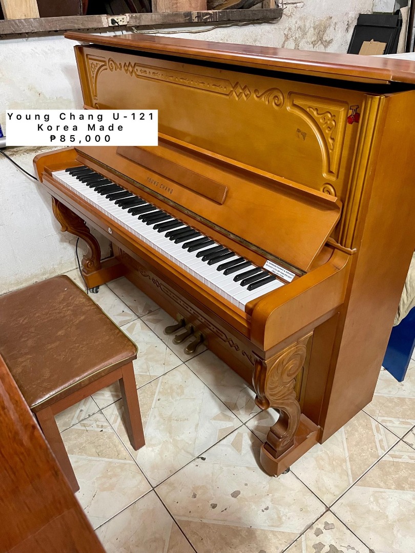 Young Chang U-121, Hobbies & Toys, Music & Media, Musical Instruments ...