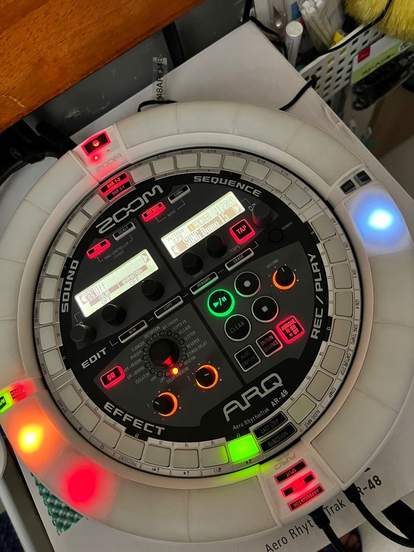 Zoom Aero RhythmTrak AR-48 Groovebox and sequencer, 興趣及遊戲, 音樂、樂器 & 配件 ...