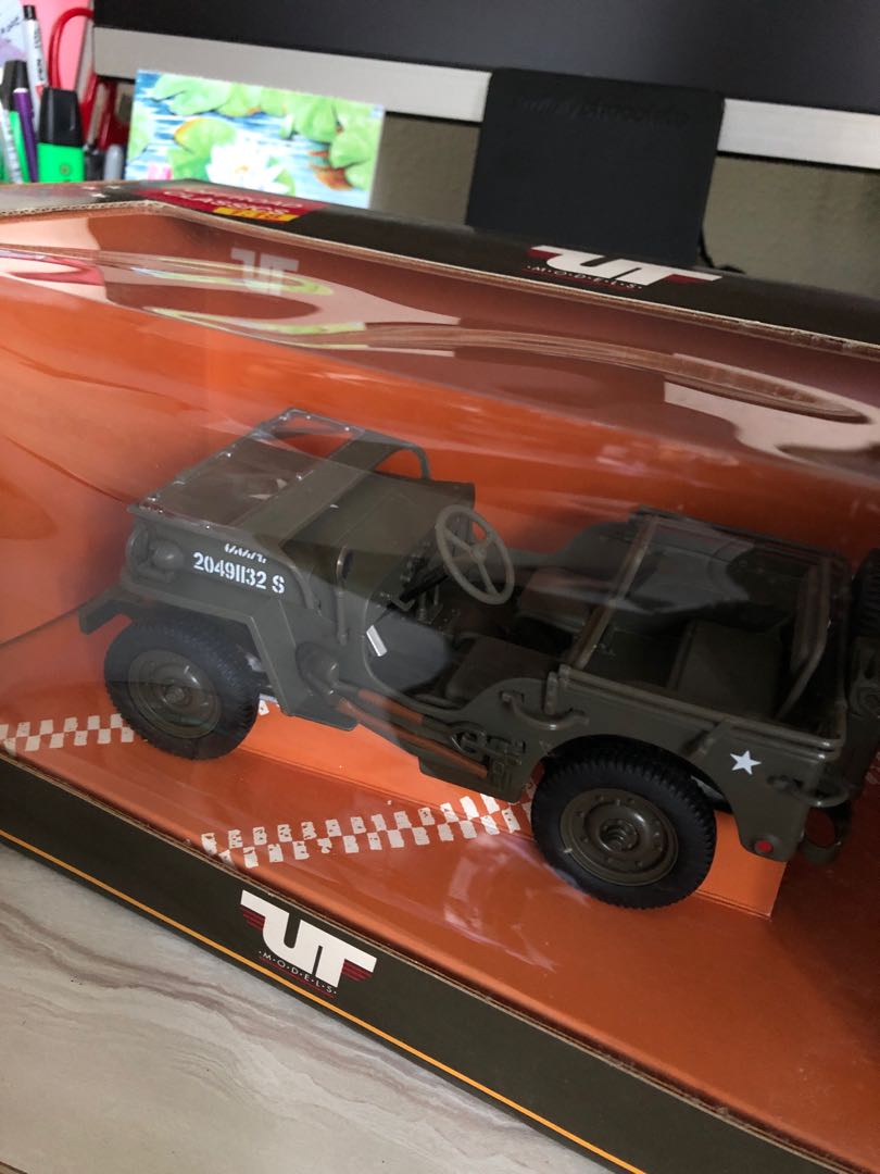 1:18 UT Jeep, Hobbies & Toys, Toys & Games on Carousell