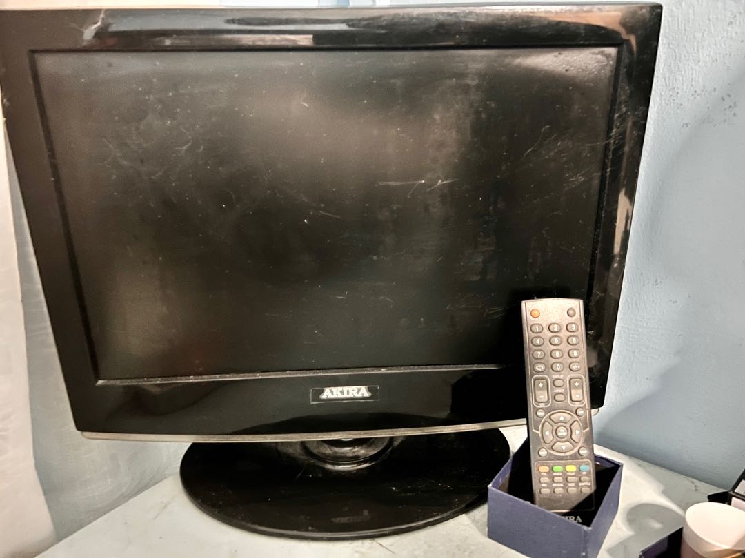 AKIRA 19" LCD TV, TV & Home Appliances, TV & Entertainment, TV on Carousell