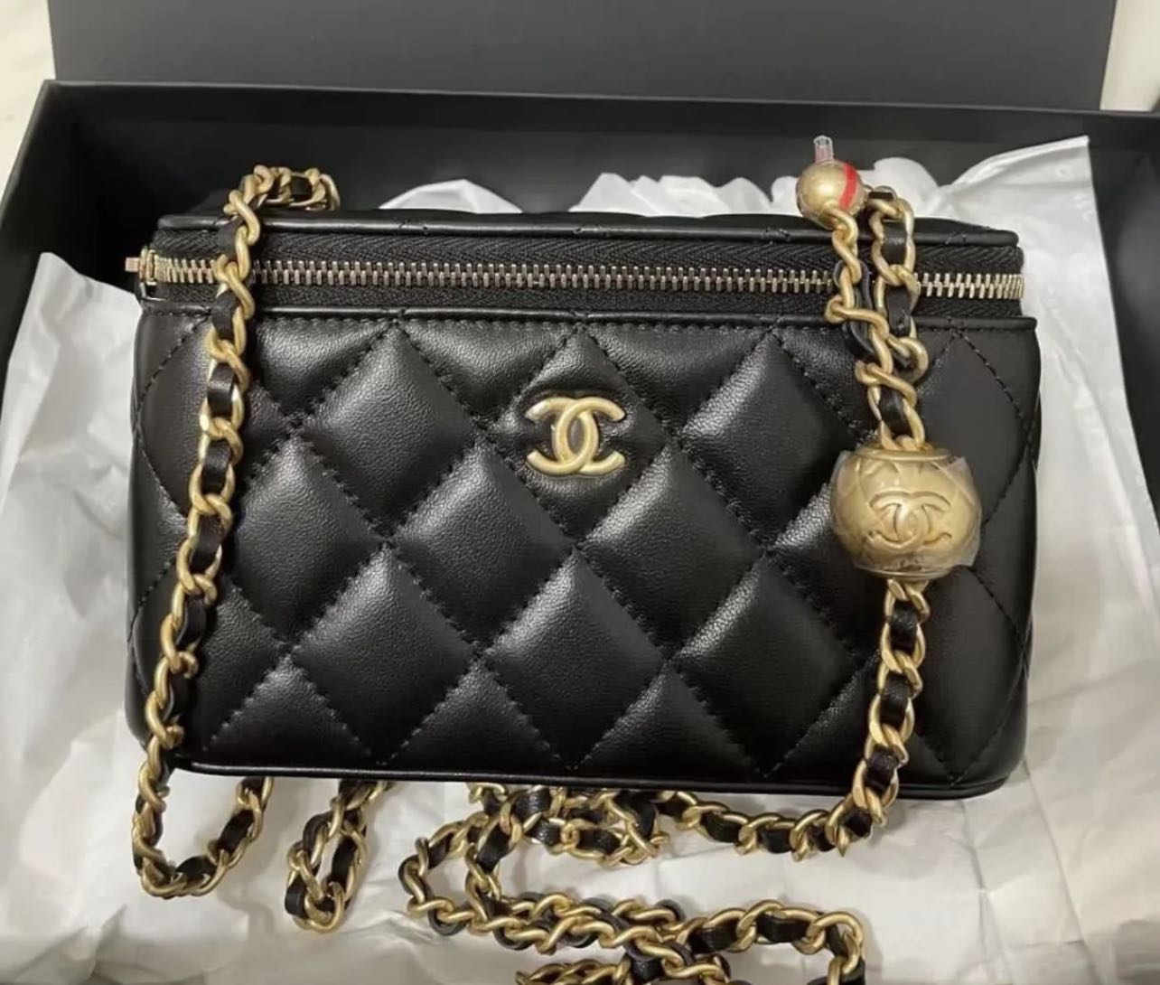 Chanel 22B Pearl Crush Vanity, Women's Fashion, Bags & Wallets, Cross ...