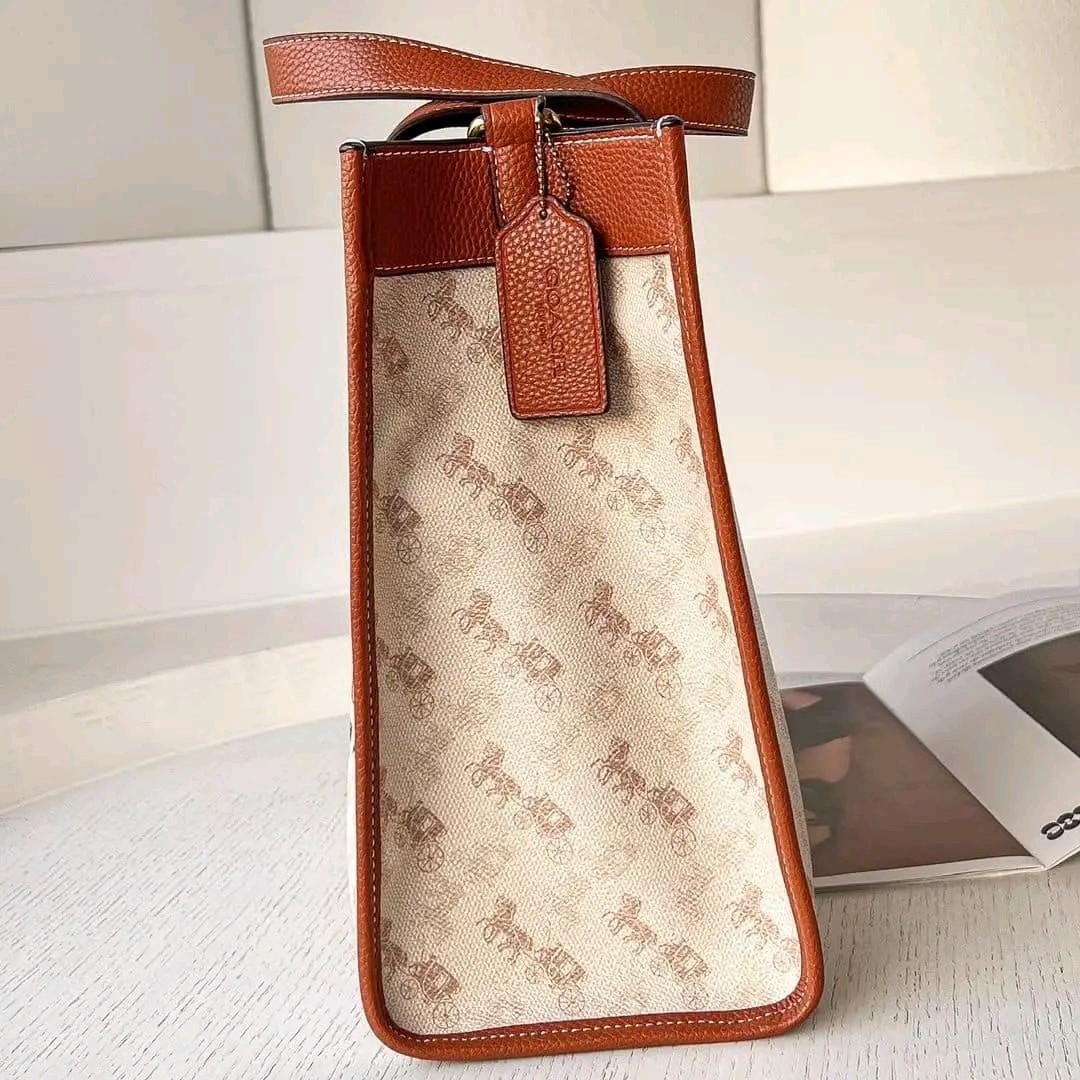 COACH FIELD TOTE, Luxury, Bags & Wallets on Carousell