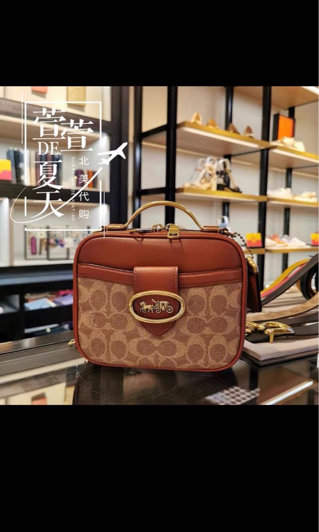 Coach riley lunchbox, Women's Fashion, Bags & Wallets, Cross-body Bags ...
