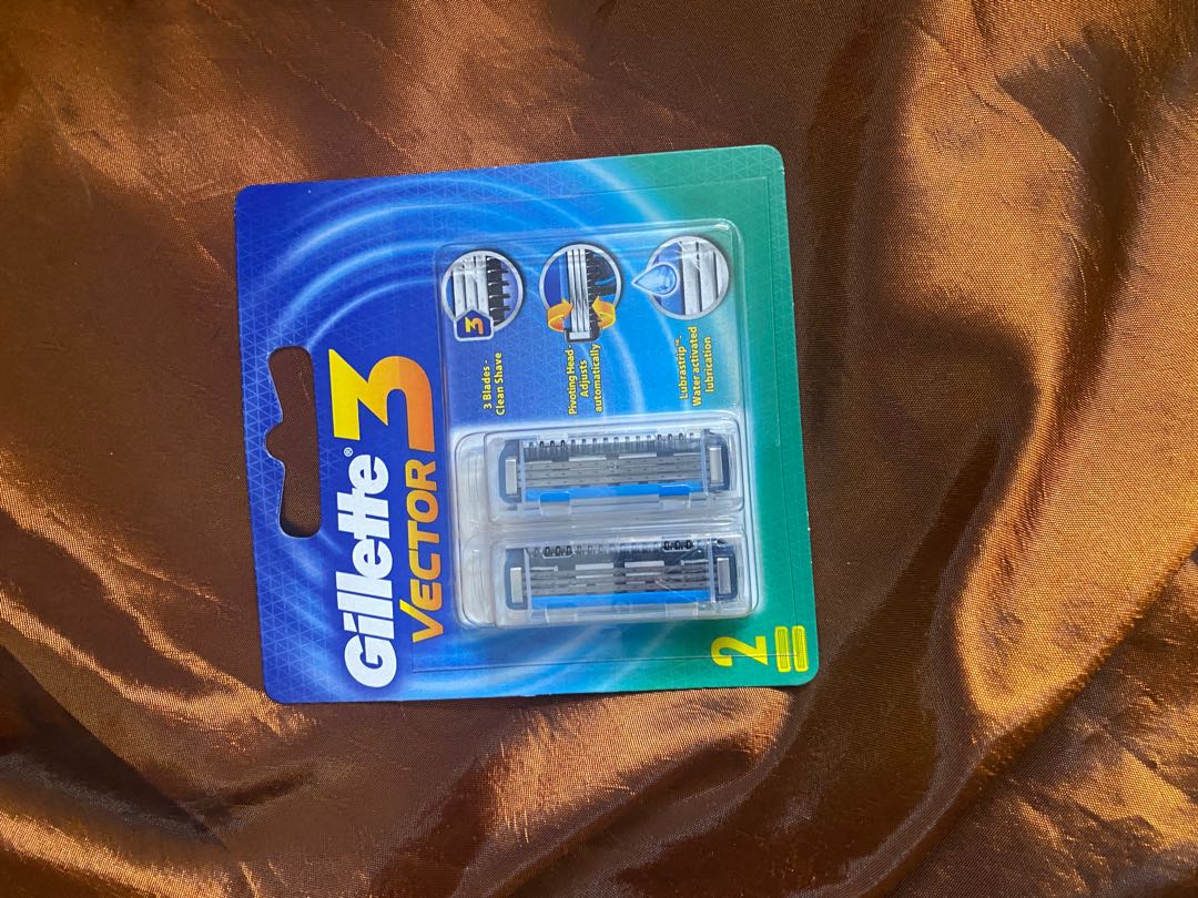 Gillette Vector 3 blades (razor refill), Beauty & Personal Care, Men's ...