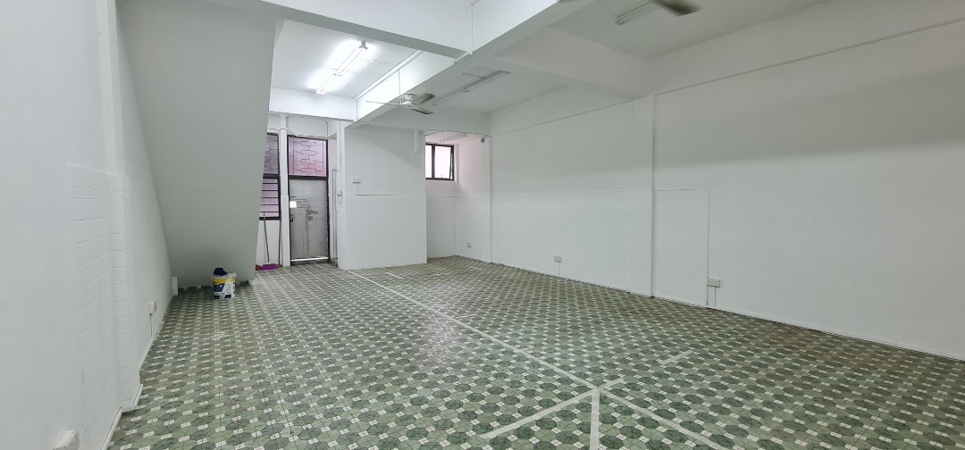 HDB ShopHouse + Living Quarters - Blk 226E Ang Mo Kio ShopHouse for ...