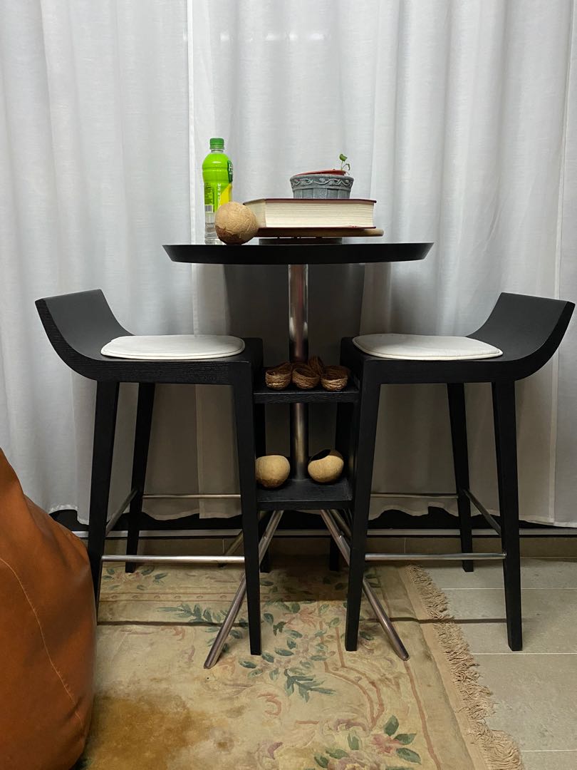 High round table with 2 chairs, Furniture & Home Living, Furniture ...