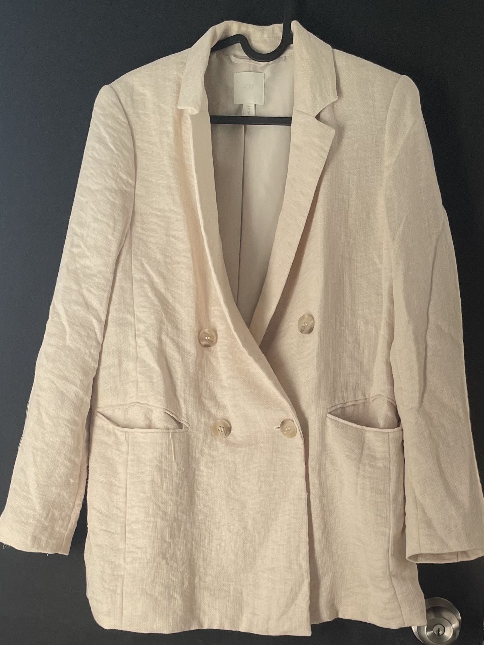 Hnm Blazer, Women's Fashion, Coats, Jackets and Outerwear on Carousell