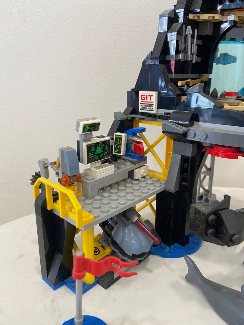 LEGO Ninjago Garmadon's Volcano Lair 70631, Hobbies & Toys, Toys ...