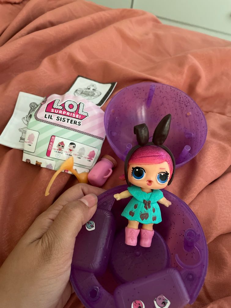 LOL Surprise lil sisters, Toys & Collectibles, Mainan di Carousell
