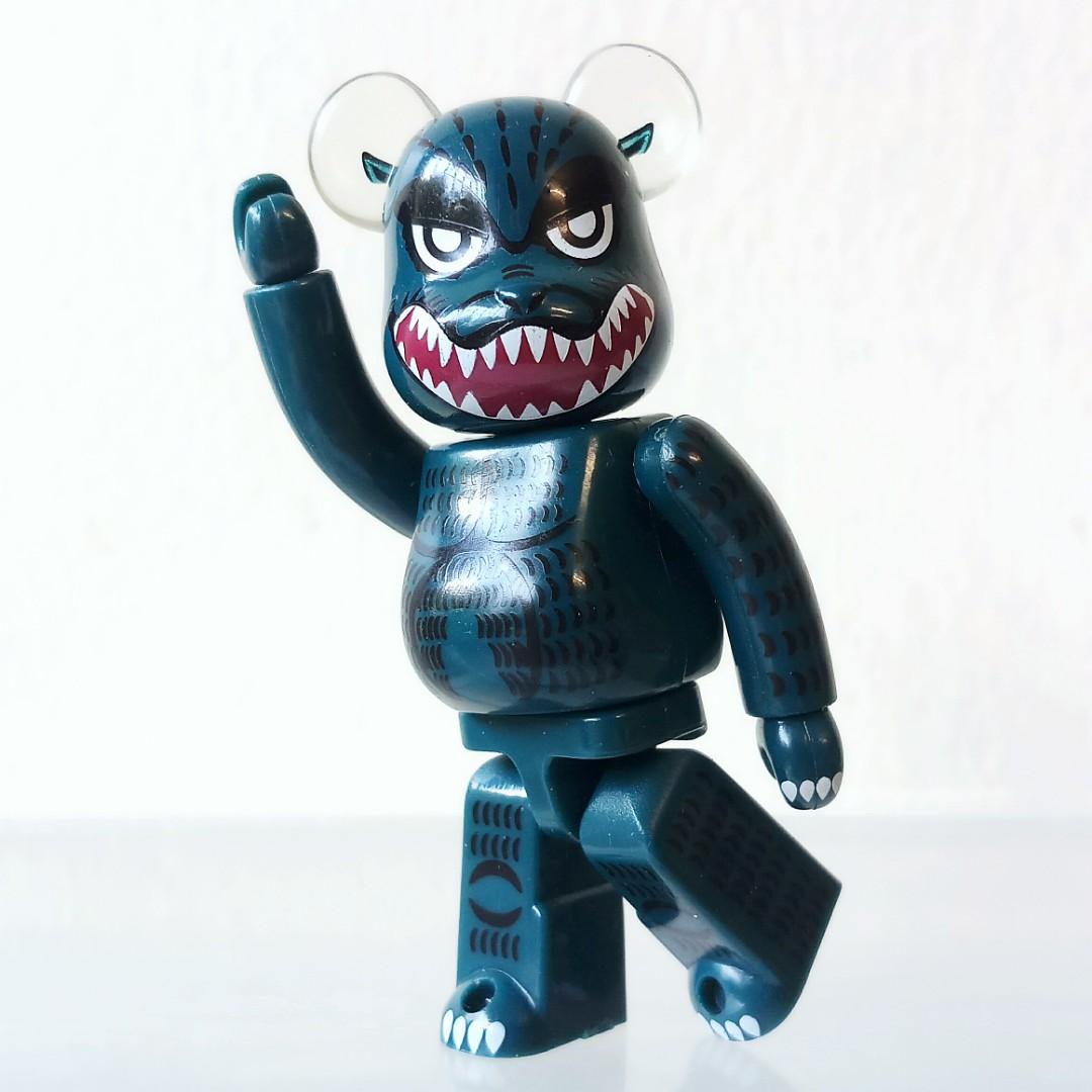 Medicom BE@RBRICK Series 28 SF [GODZILLA] 100% Bearbrick, Hobbies ...