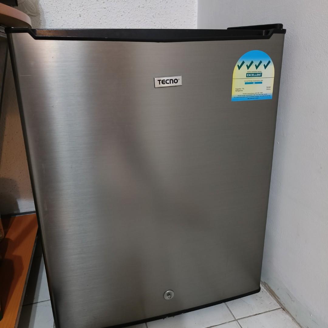 Midea 71L 4 Ticks Mini Bar Fridge TFR 78, TV & Home Appliances, Kitchen ...