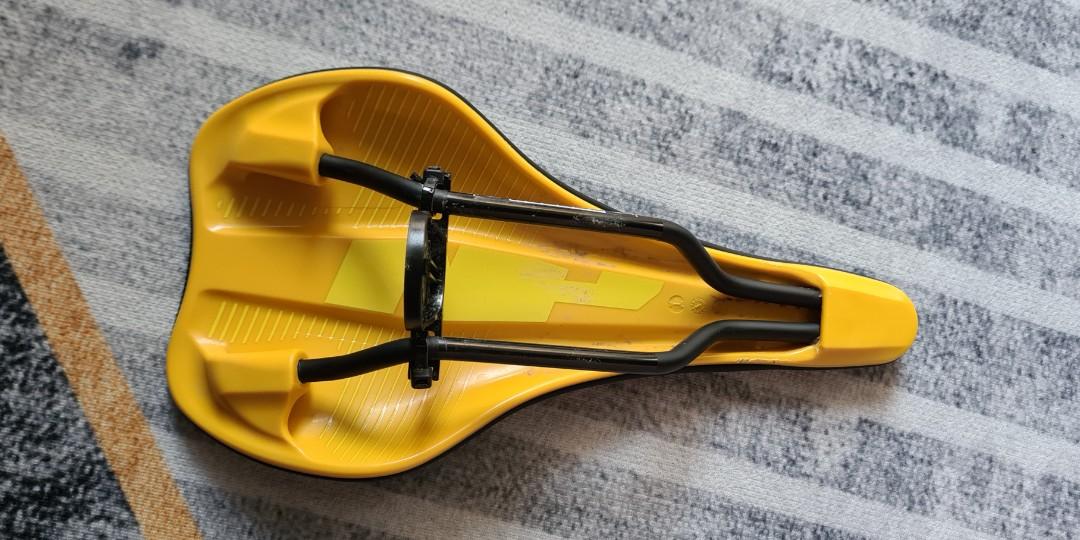 Nukeproof Vector Saddle Downhill, Sports Equipment, Bicycles & Parts ...