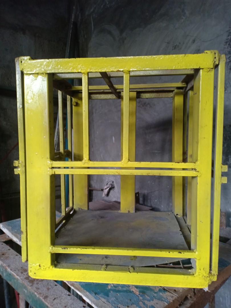 Piso Wifi Vendo Machine with free antenna, free chord, free steel cage ...